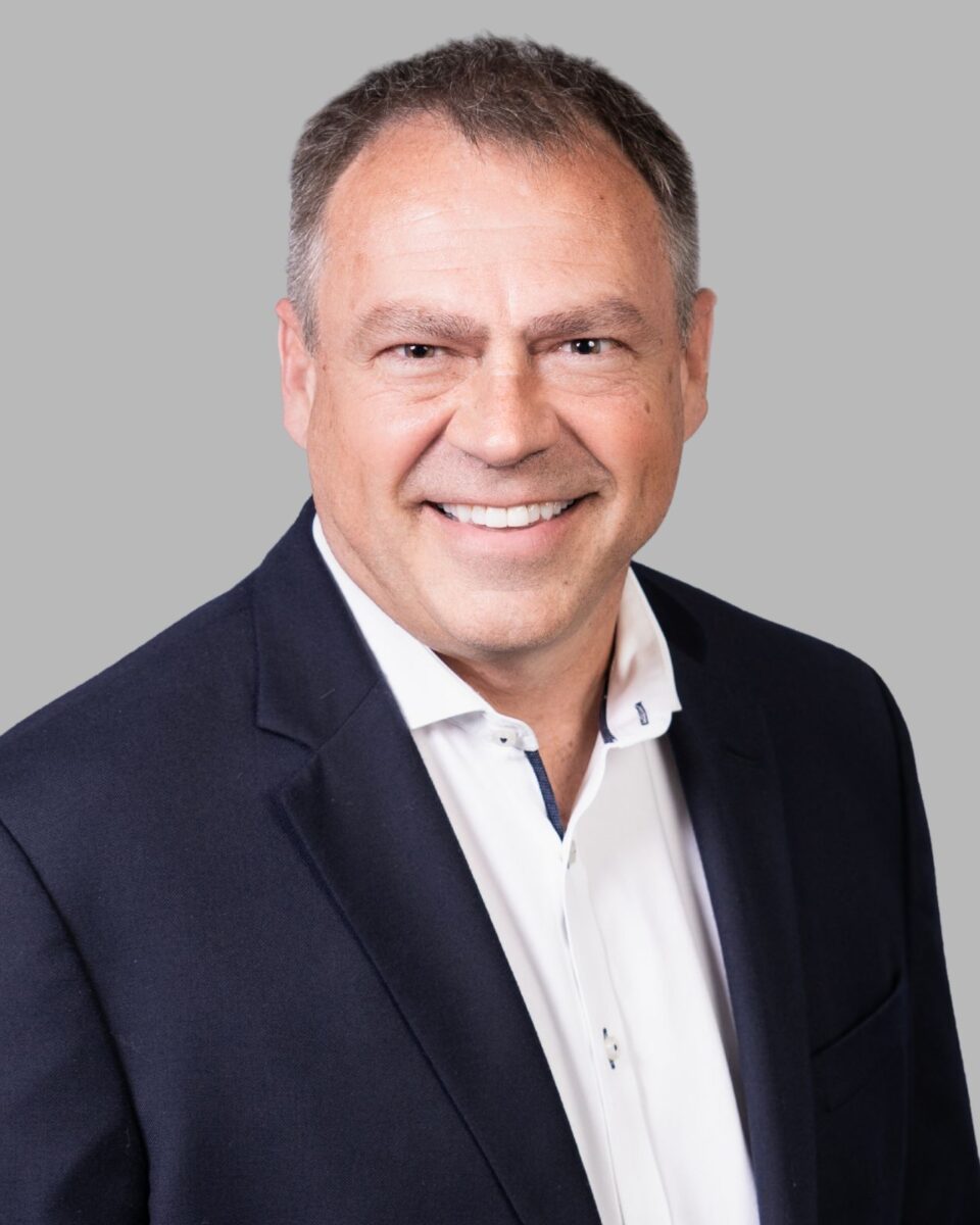 Meet the Leaders Behind 123Dentist | Leadership Team